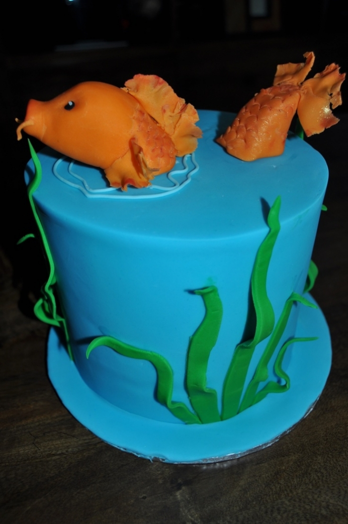 cake design d'un poisson dans l'eau avec des herbes - 05/05/2020