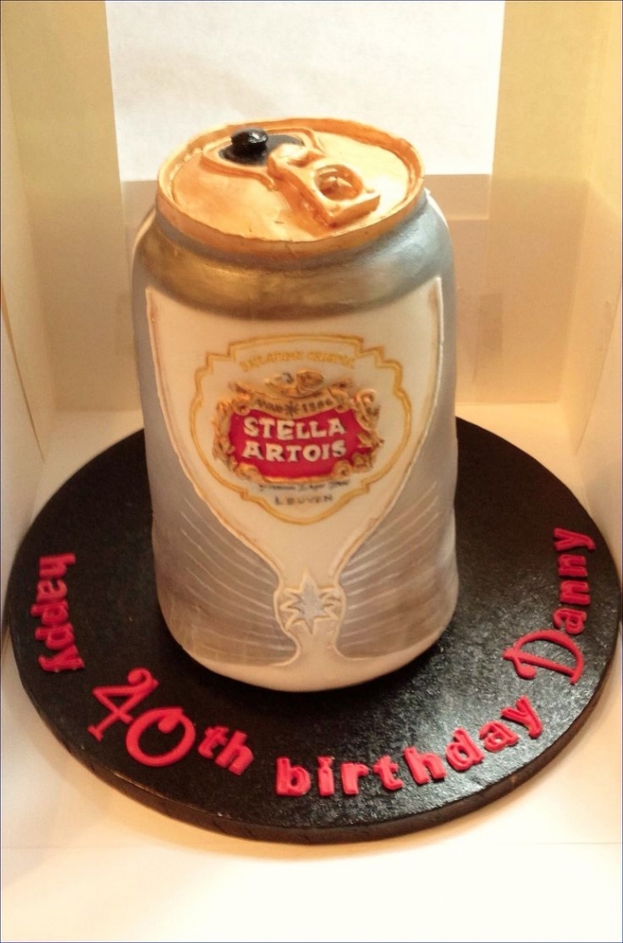 Gâteau en forme de canette de bière pour les 40 ans d'un ami - 12/06/2020