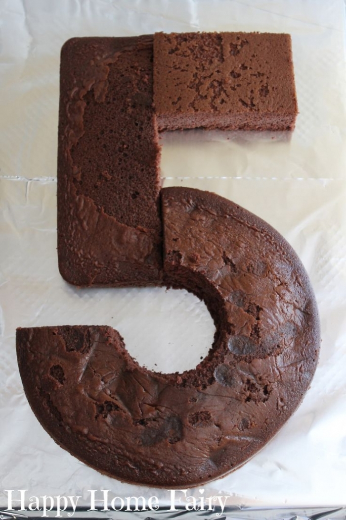 Idée de gâteau au chocolat en forme de 5 - 30/06/2020
