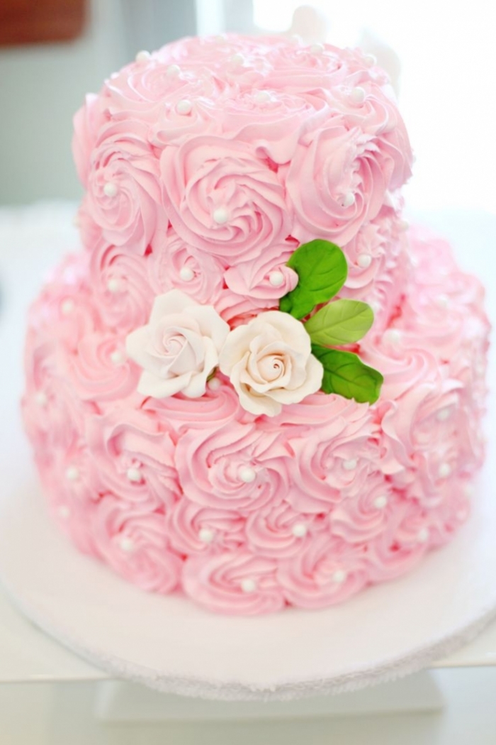 gâteau en forme de roses avec des fleurs et ses feuilles - 02/07/2020