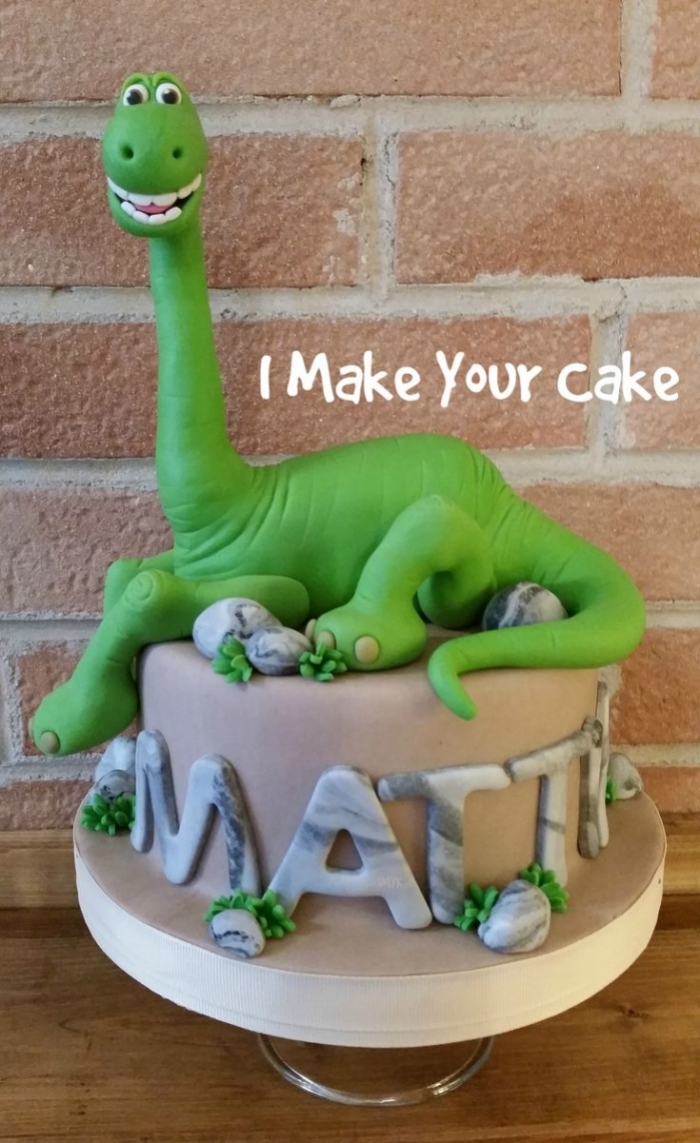 Cake design d'arlo le dinosaure pour un anniversaire - 20/07/2020